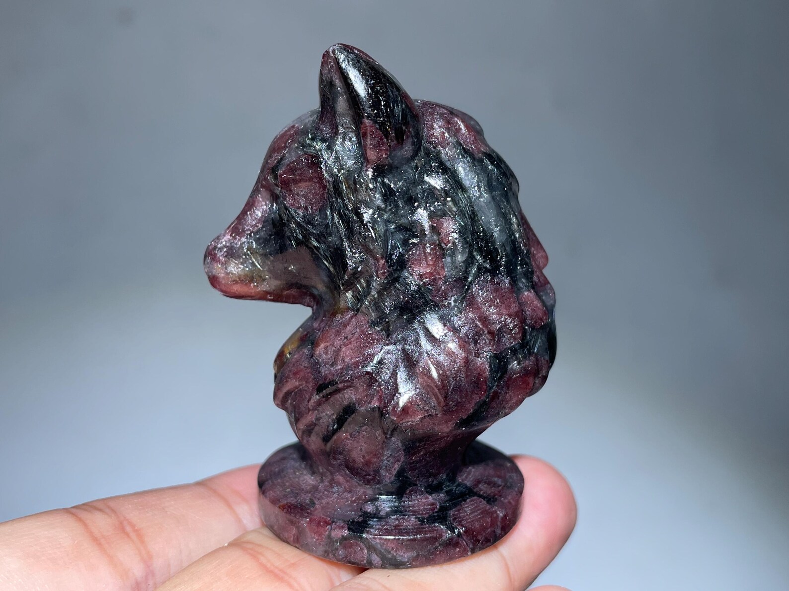 Garnet Wolf Skull: Hand Carved Crystal Healing Gift (2.4 Inch) - Etsy