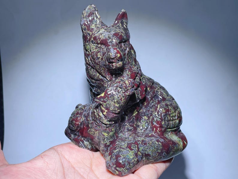 Dragon Blood Stone Wolf Skull: Hand Carved Quartz Crystal Healing Gift ...