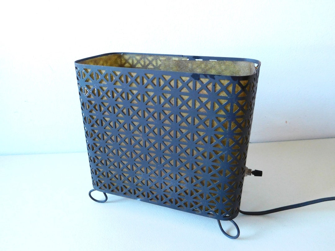 Vintage Mid Century Black Mesh Lamp - Etsy