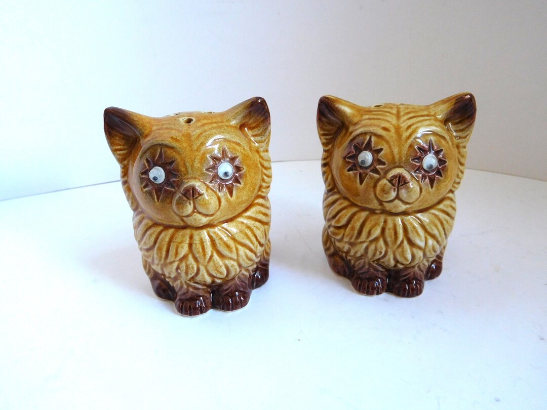 Vintage Ceramic Cat Salt and Pepper Shakers With Googly Eyes 1960s - Etsy