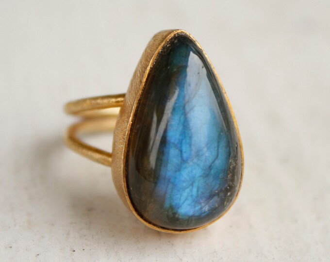 Gold Blue Labradorite Ring Teardrop Midnight Blues - Etsy