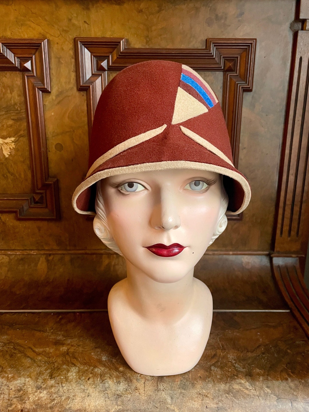 Late 1920s Stunning Unworn Chestnut Felt Cloche Hat With Inserted Deco ...