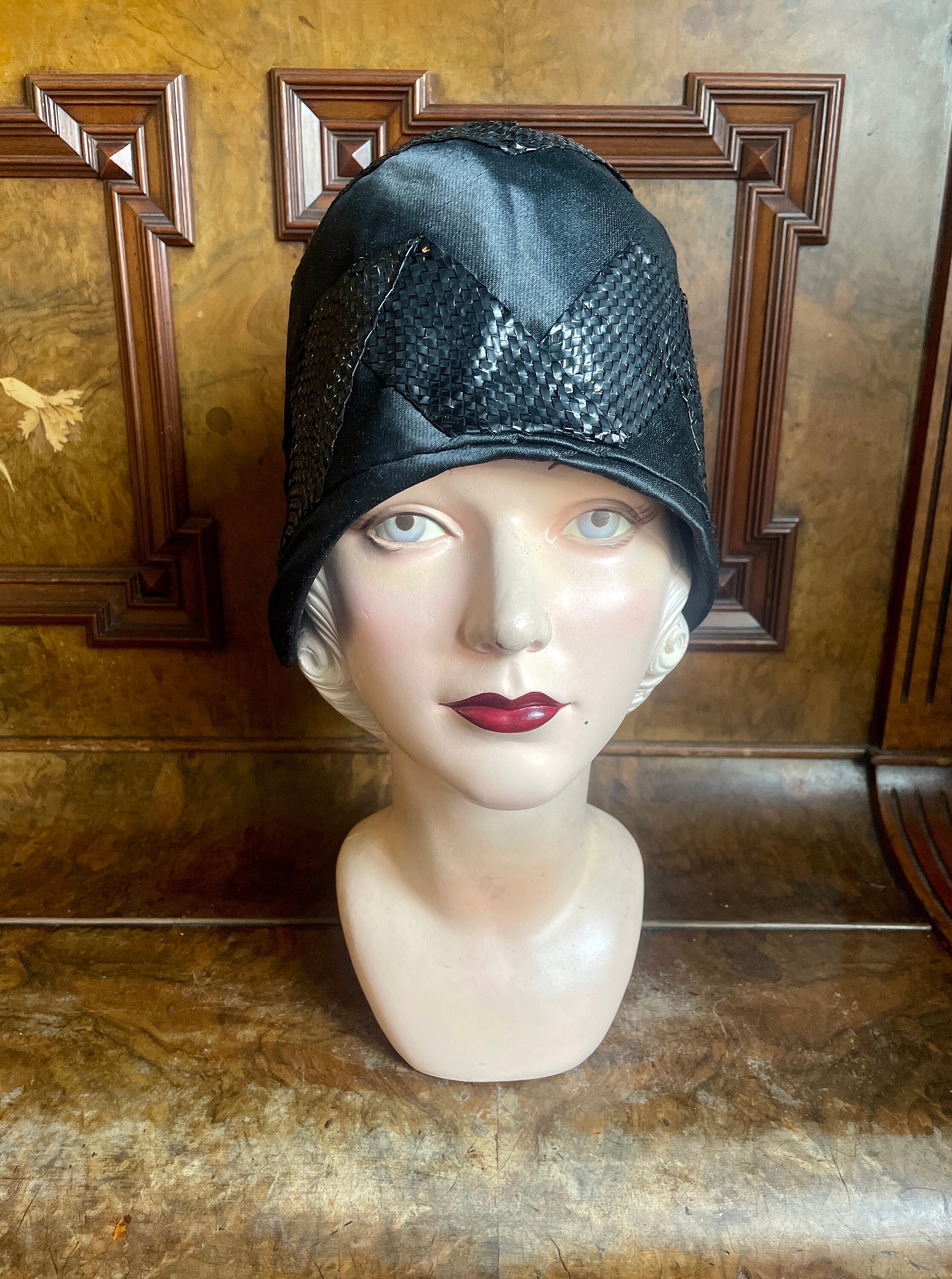 1920s High Fashion Cloche Hat in Black Silk Satin With Raffia Braid ...