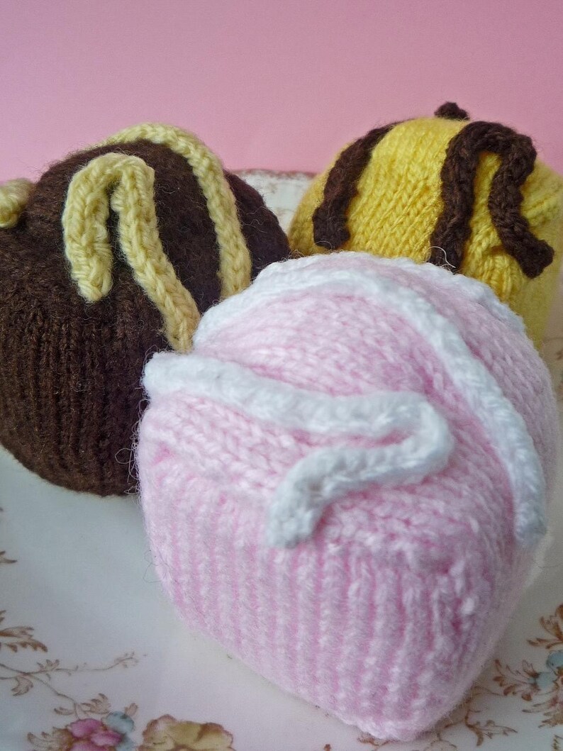 Knitting Pattern for FRENCH FANCY and Iced Diamond Pdf - Etsy