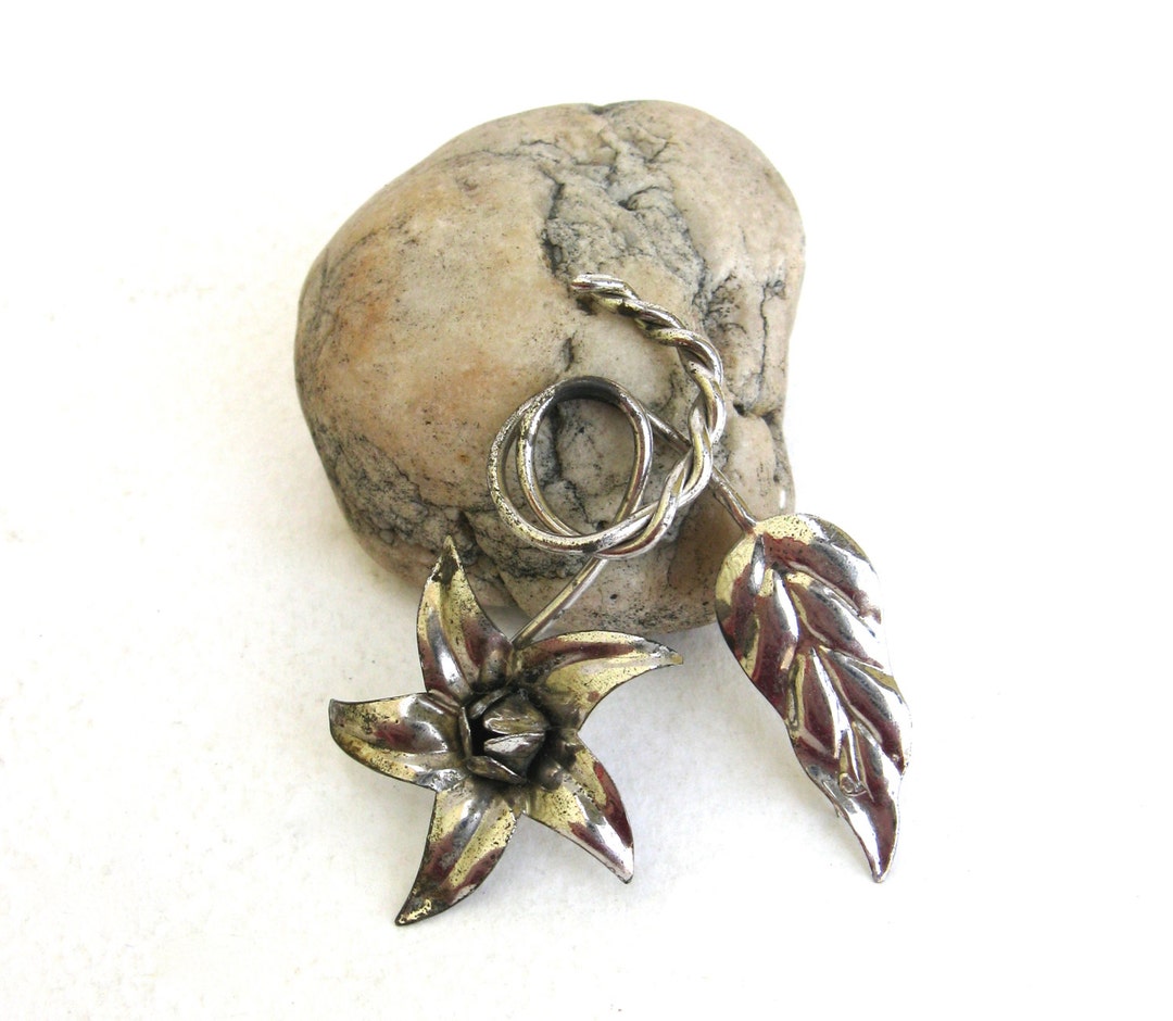 Vintage Sterling Silver Floral Pin ... Elegant Vintage Gift ... Silver ...
