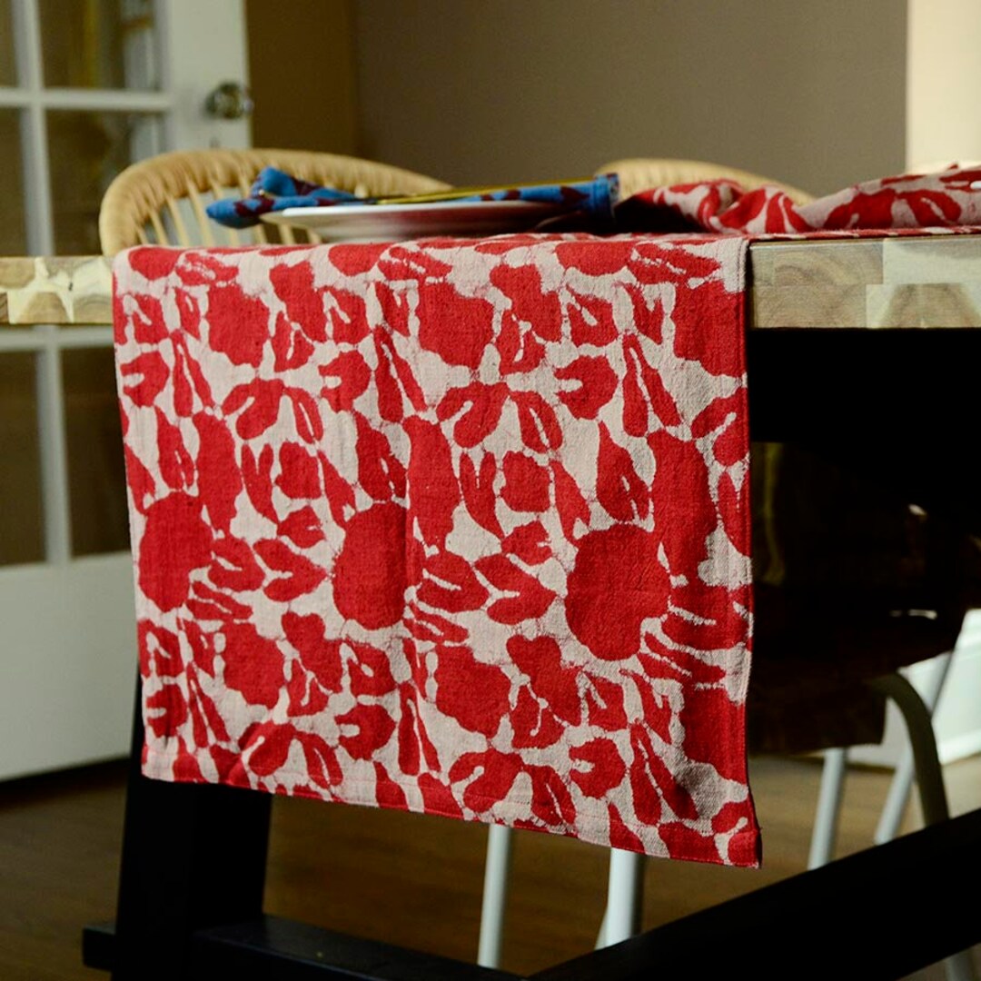 RED Floral Table Runner Organic Cotton Linens Red Wedding Decor Rosa ...