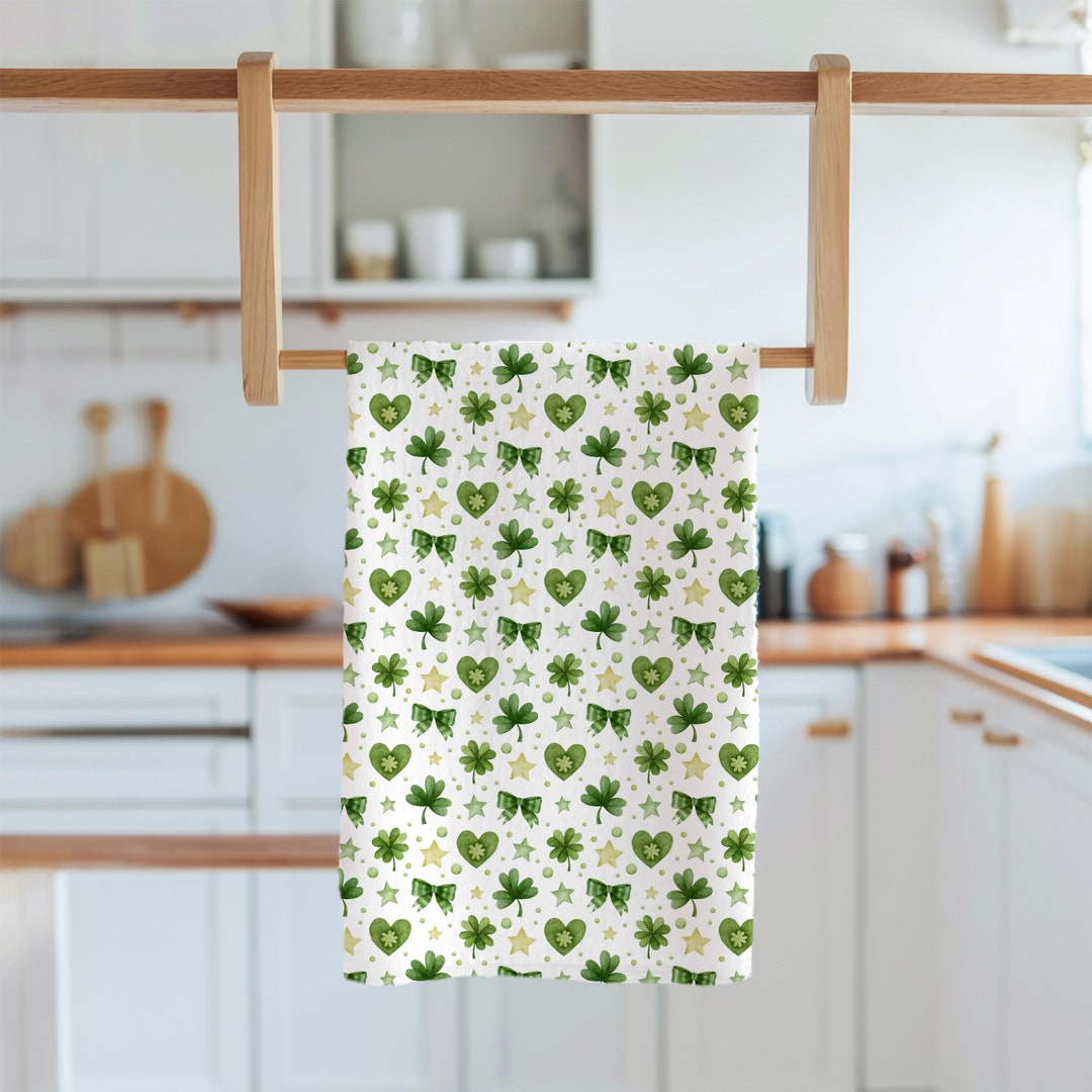 St. Patrick's Day Tea Towel - Shamrocks, Hearts, & Bows Kitchen Hand ...