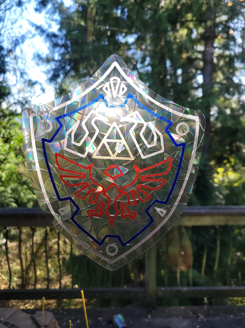 Legend of Zelda Hylian Shield Window Cling Suncatcher - Etsy