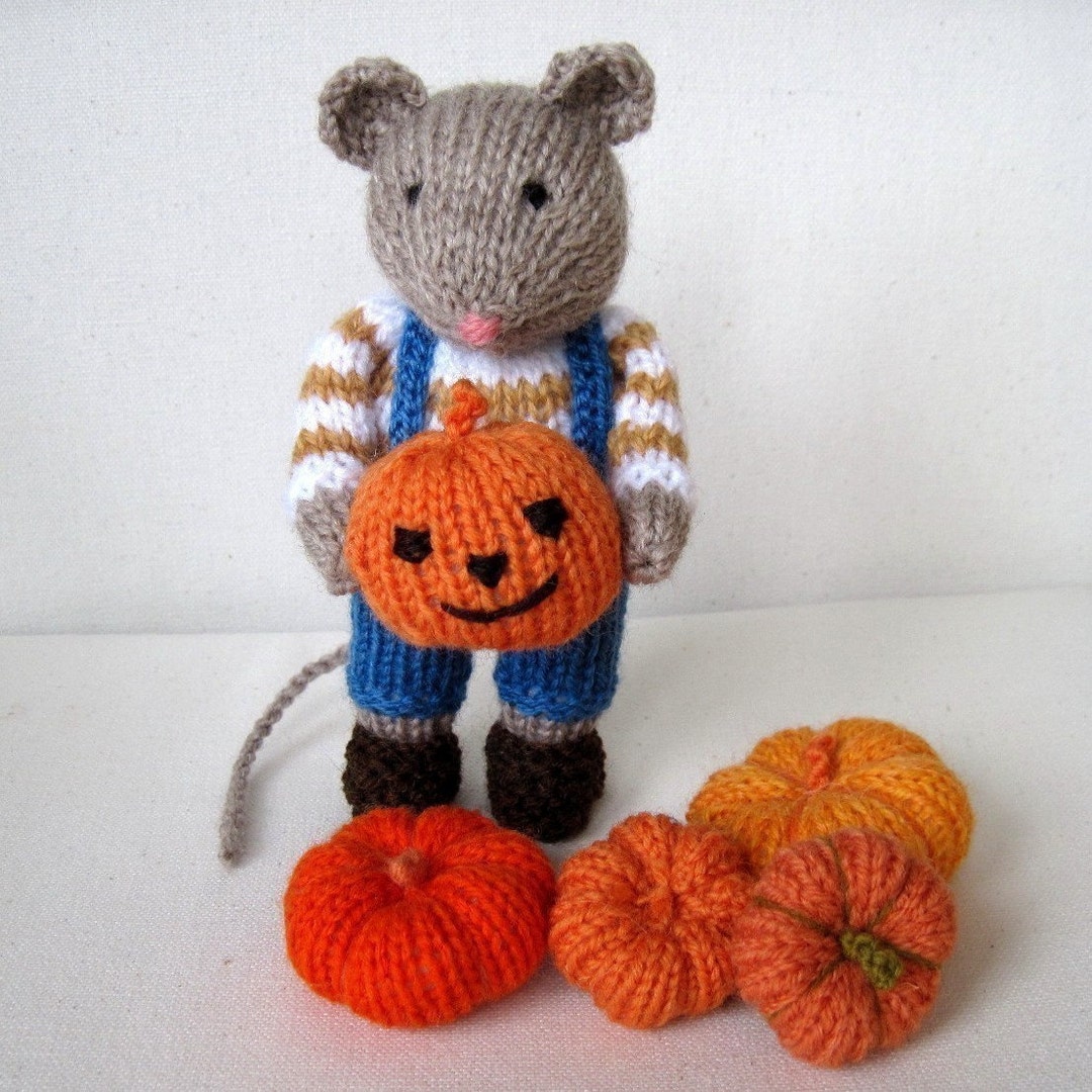 Pip the Mouse - 7" (17cm) - Plus Pumpkins - Doll Knitting Pattern ...