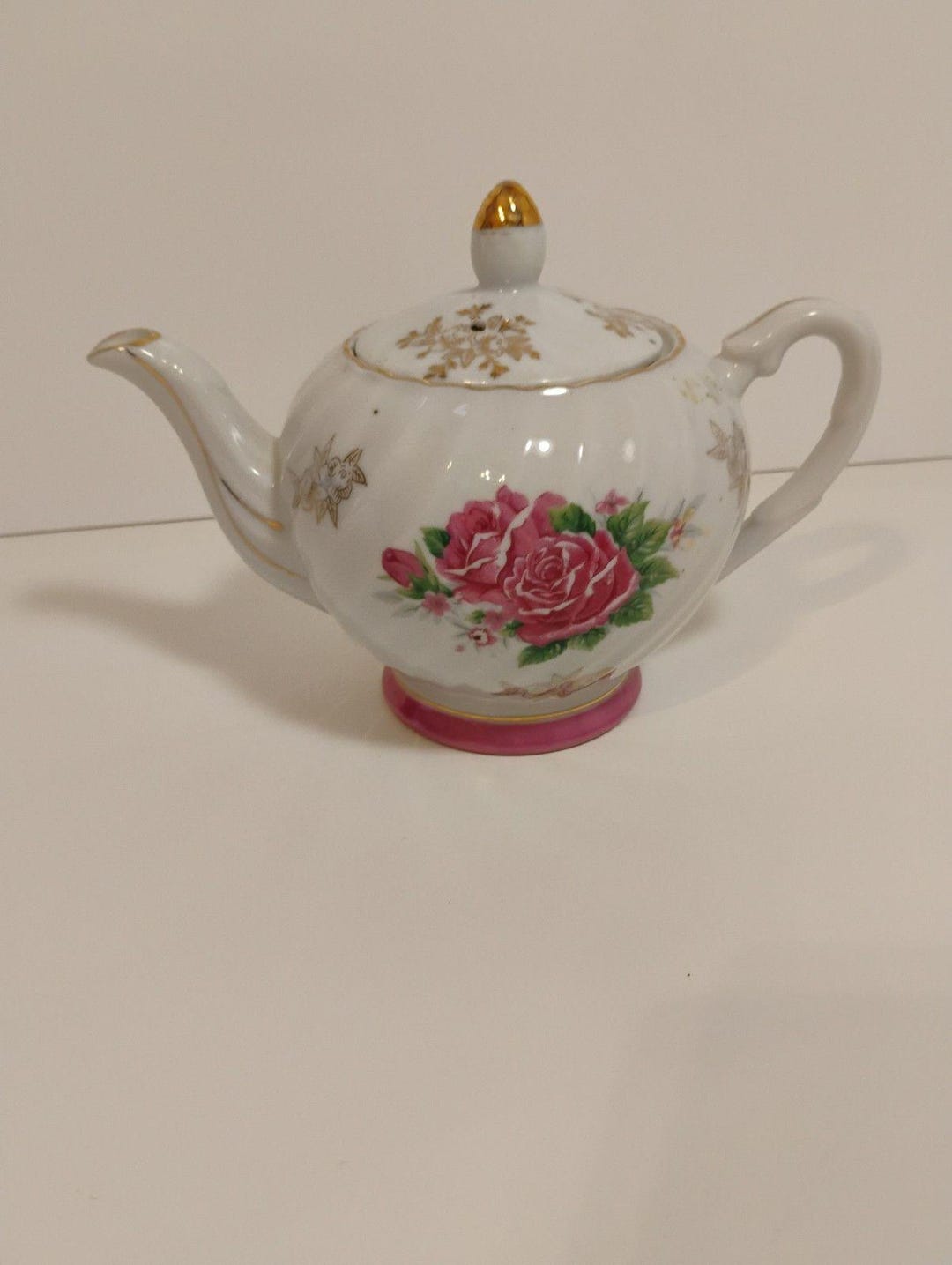 Vintage Circa 1950s Trimont Ware Rose Teapot Japan Gold Roses & Trim ...
