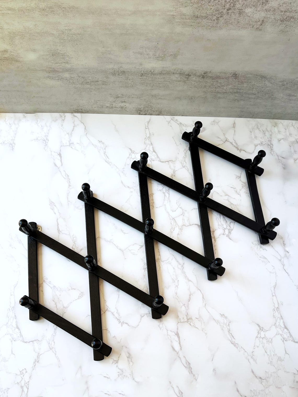 Vintage Wood Accordion Wall Rack – Expanding 13-hook Peg Rail, Mid ...