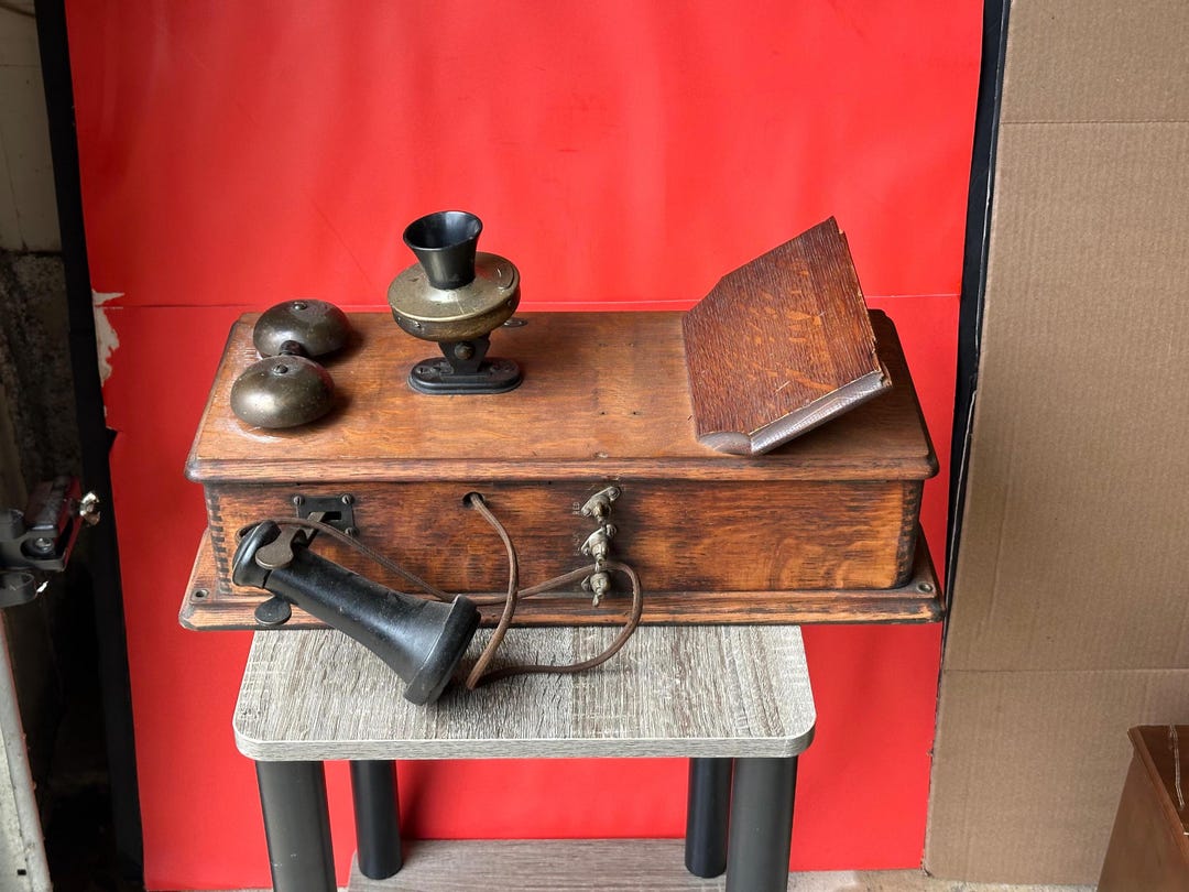 Antique Oak Crank Telephone: Western Electric / Kellogg Wall Phone ...