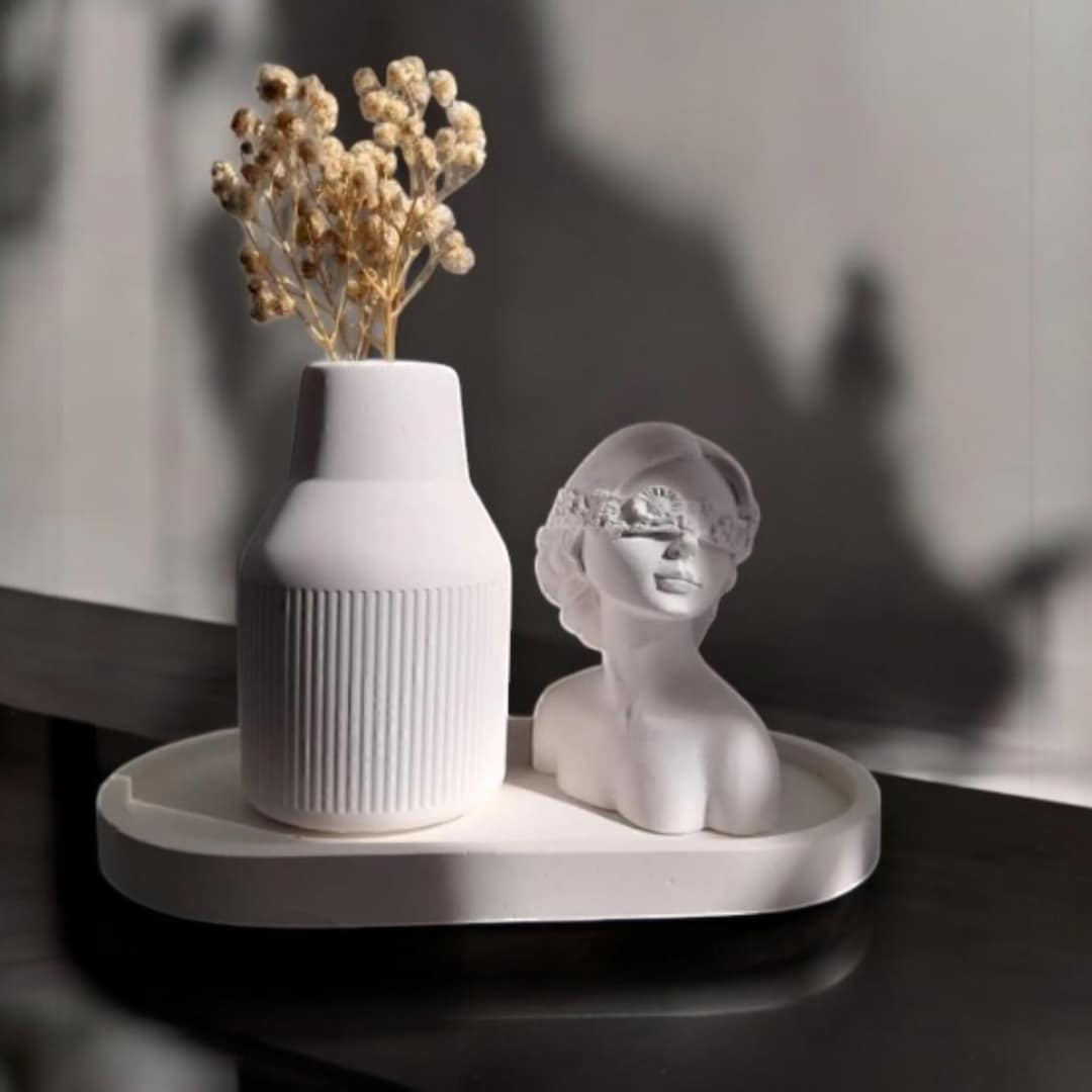 Set of 3 Vases With Female Figures - Decorative Objects / Plates / Oval ...