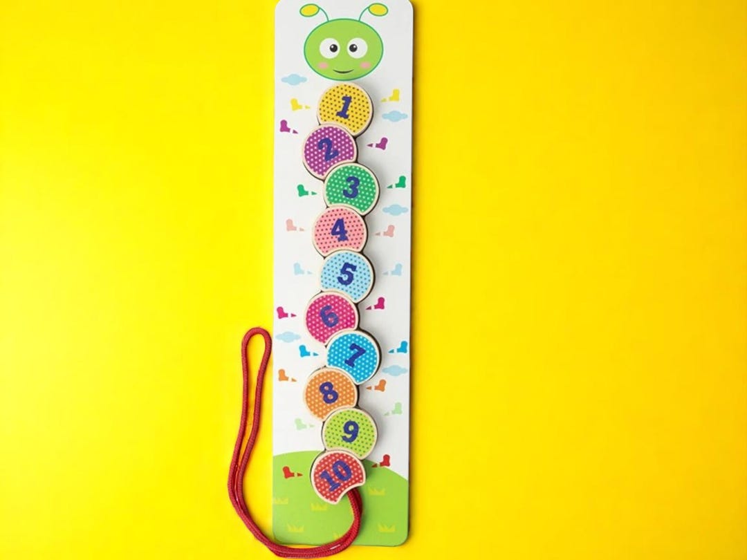 Montessori Bead Stringing Toy for Toddlers – Wooden Lacing Beads Game ...