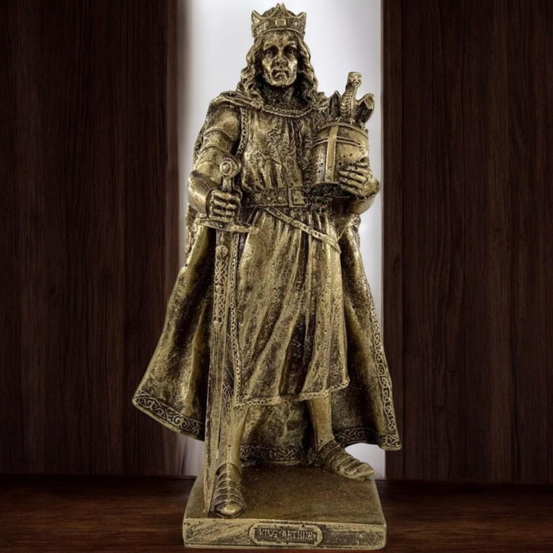 Gold Color King Statue/figurine 30cm X 15cm X 1450gr - Etsy