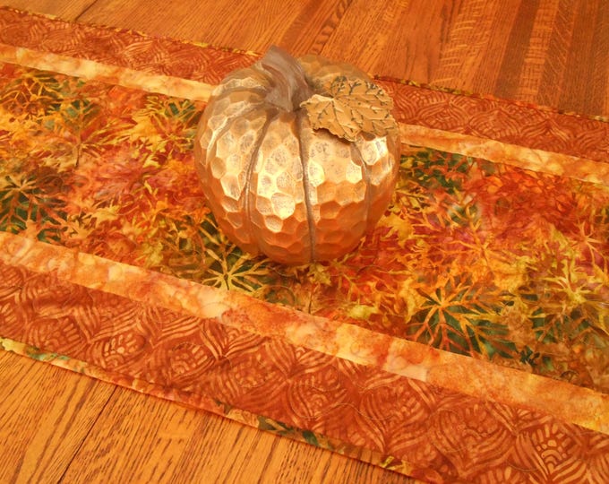 Autumn Leaves Table Runner, Quilted Fall Table Runner, Thanksgiving ...