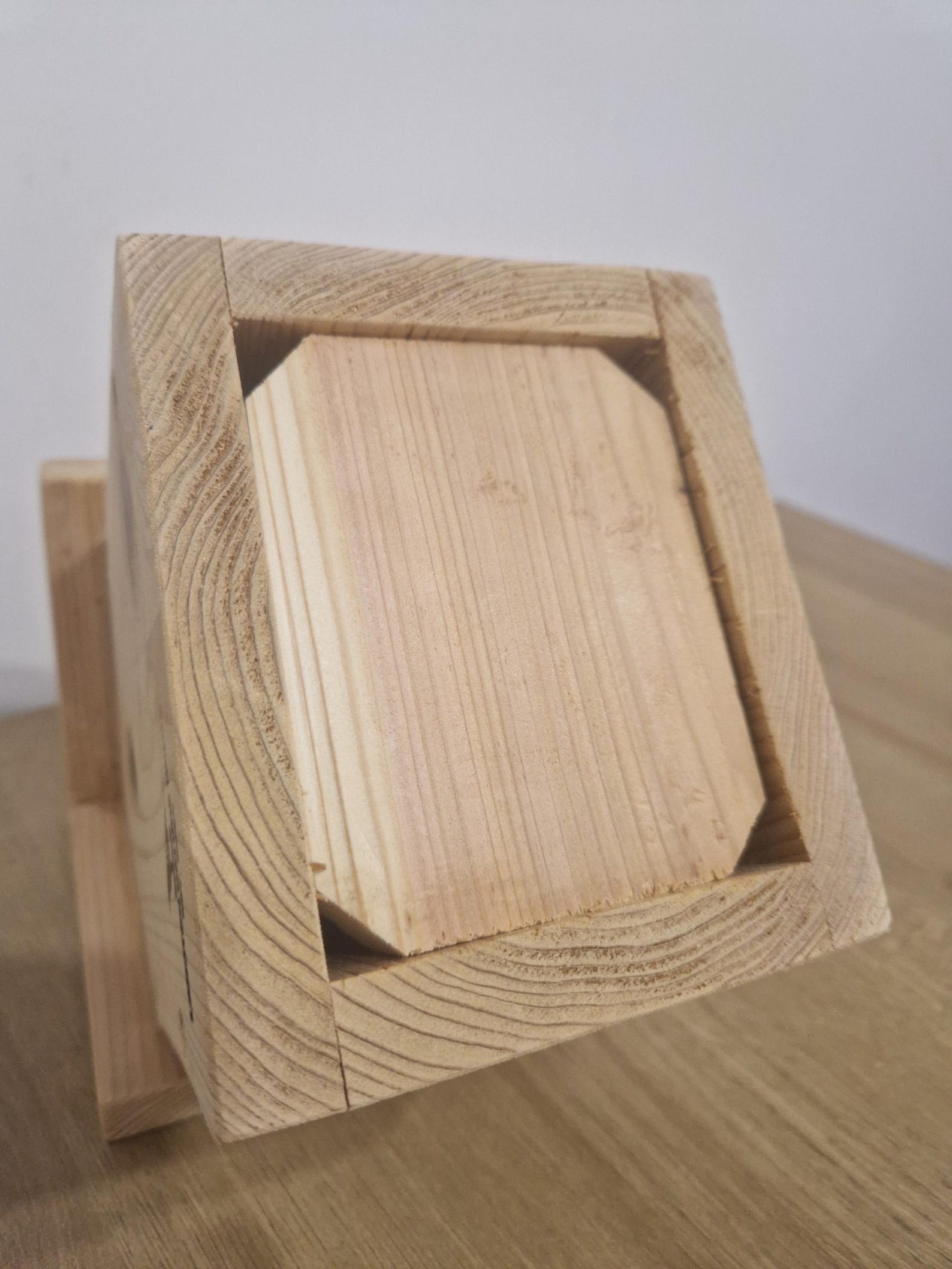 Premium Rustic Bird Nest Box - Durable LARCH Wood With Beautiful Apex ...