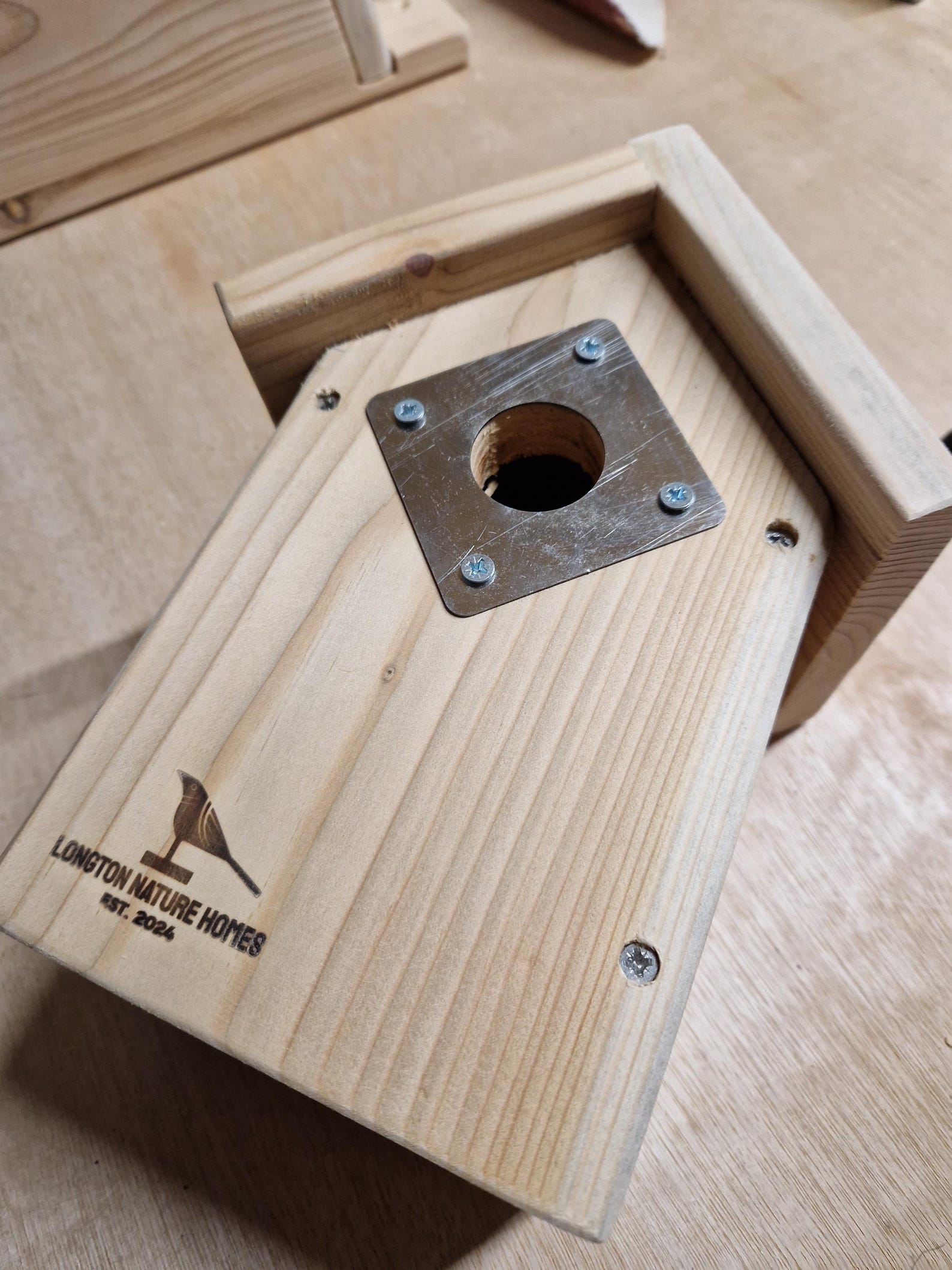 Premium Rustic Bird Nest Box - Durable LARCH Wood With Beautiful Apex ...