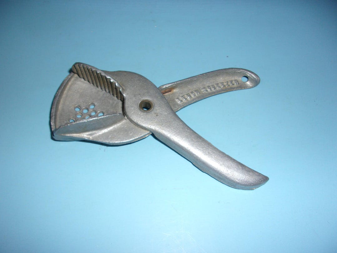 Vintage Aluminum Lemon Squeezer, Handheld, Kitchen Collectible, Lemon ...