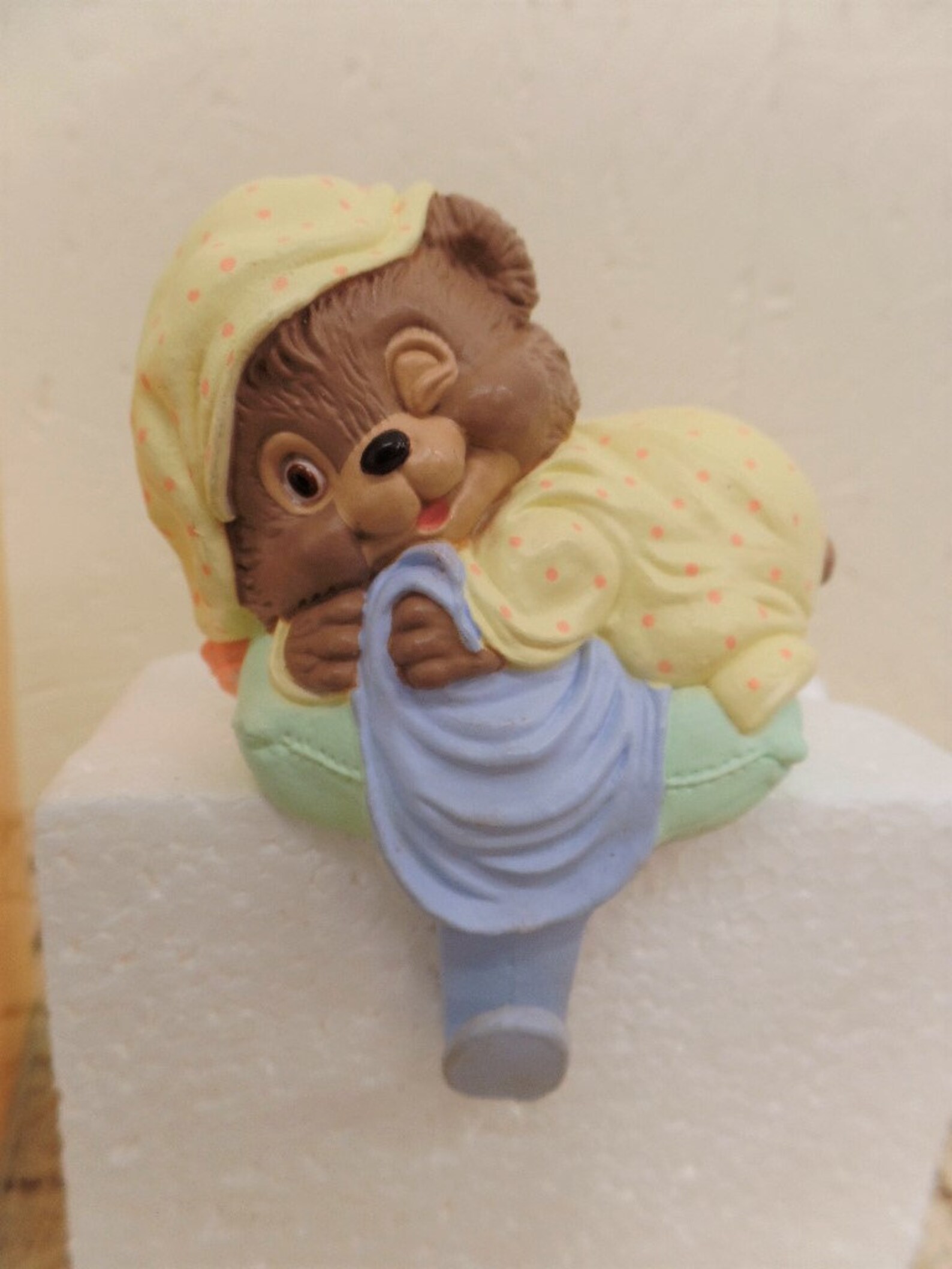 Vintage Hallmark Sleepy Bear Stocking Hanger 1986 NOS Original Box Bear ...