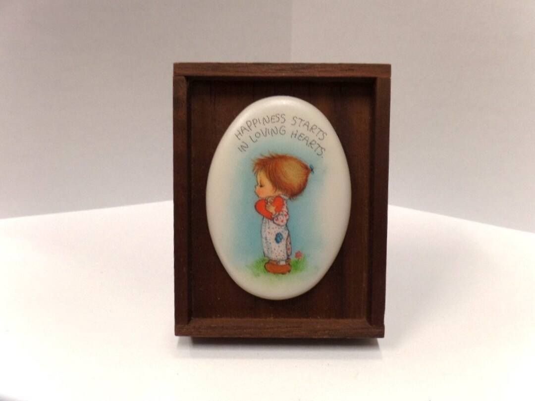 Hallmark Little Gallery Ceramica Plaque 1980 NOS Betsey Clark Happiness ...
