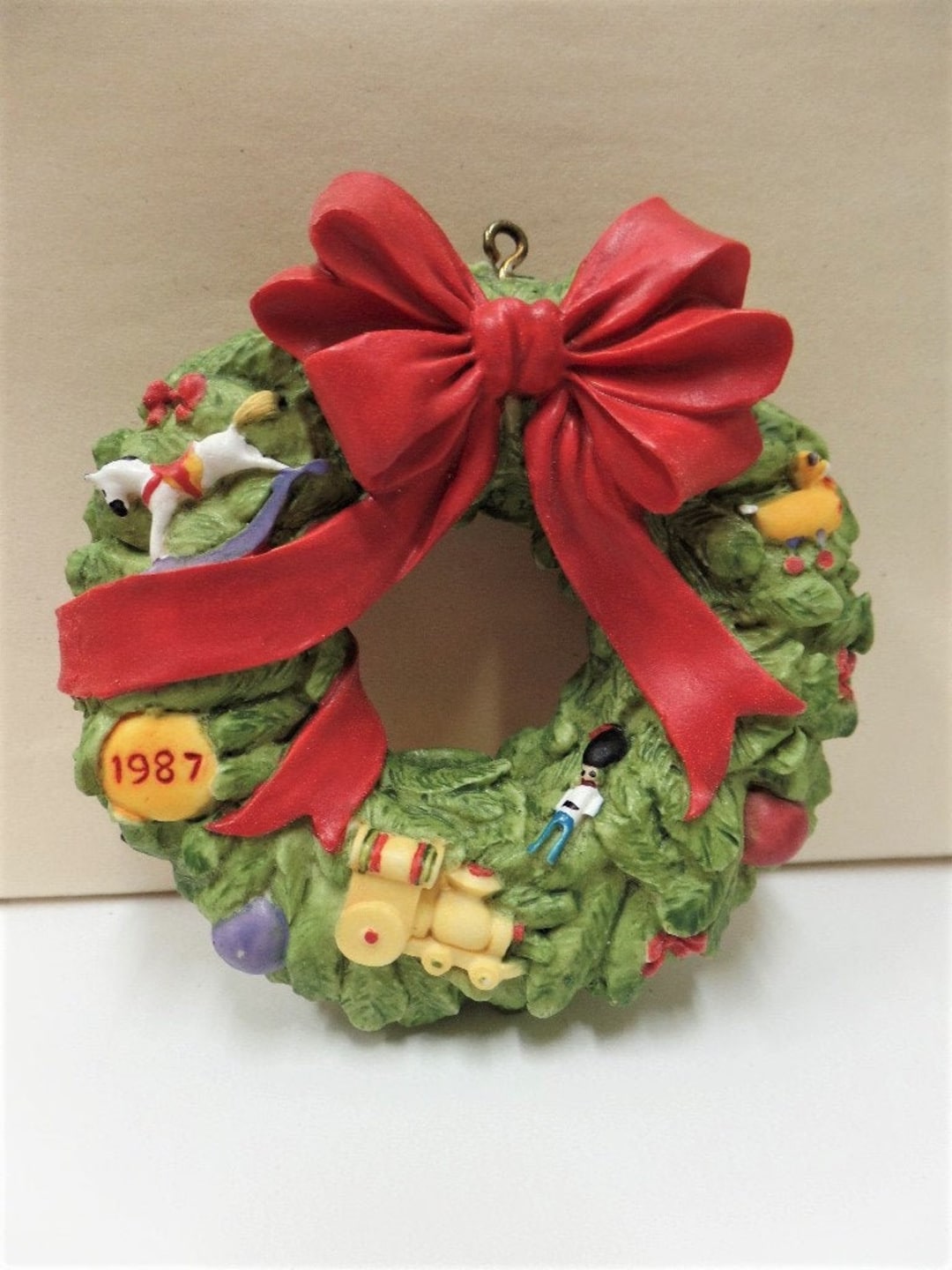 Hallmark Wreath of Memories Collector's Club Christmas Ornament 1987 ...