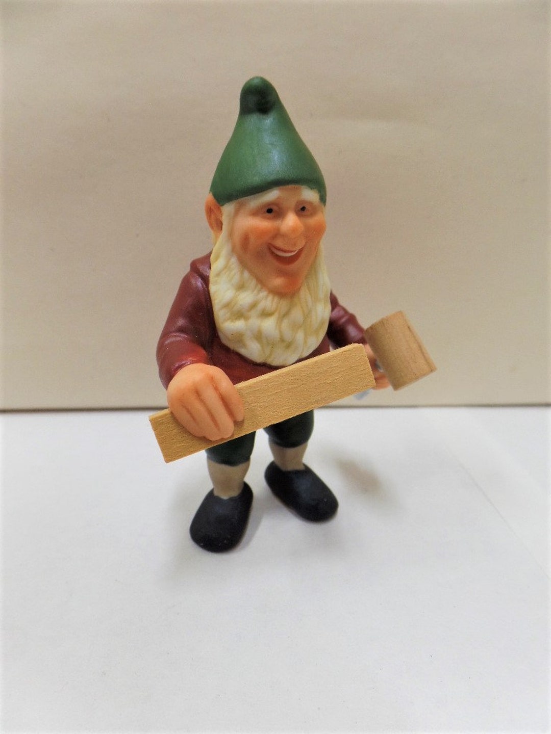 Hallmark Hans Fine Porcelain Christmas Figurine 1987 NOS Hand Painted ...