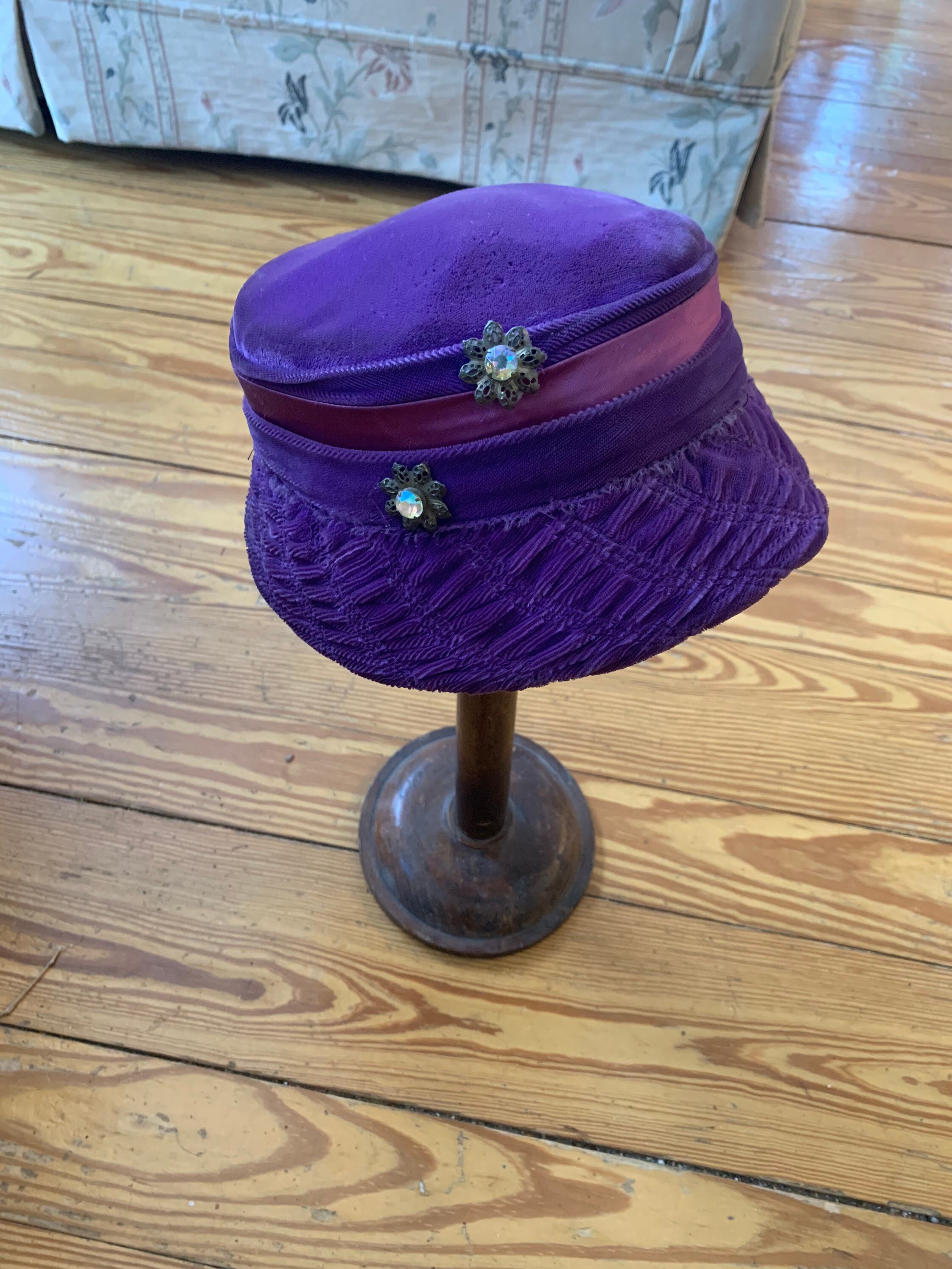 Antique vintage flapper millenary hat velvet jeweled | Etsy