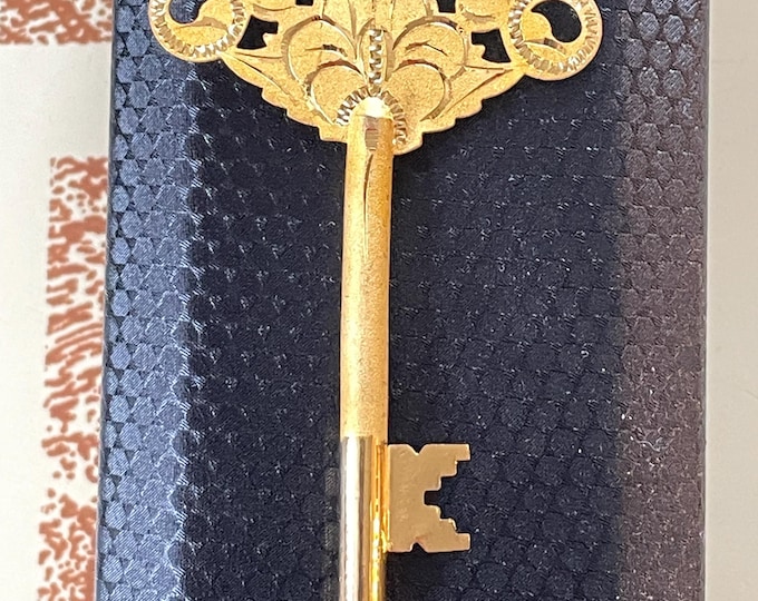 Tael Korean Engraved 24K Pure Yellow Gold Prosperity, Presentation Key ...
