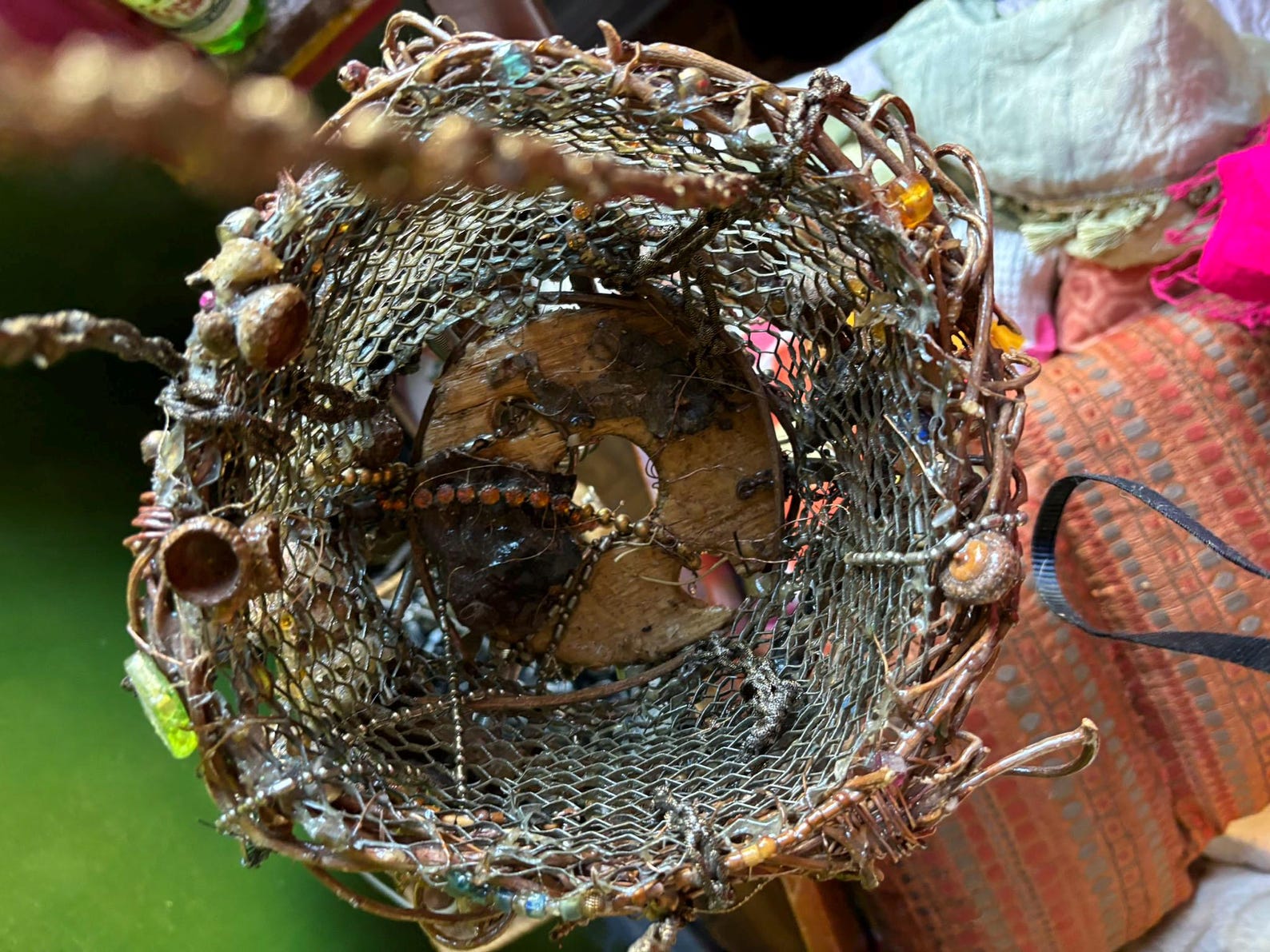 HEAVY METAL Hangling Flower Pot - Etsy