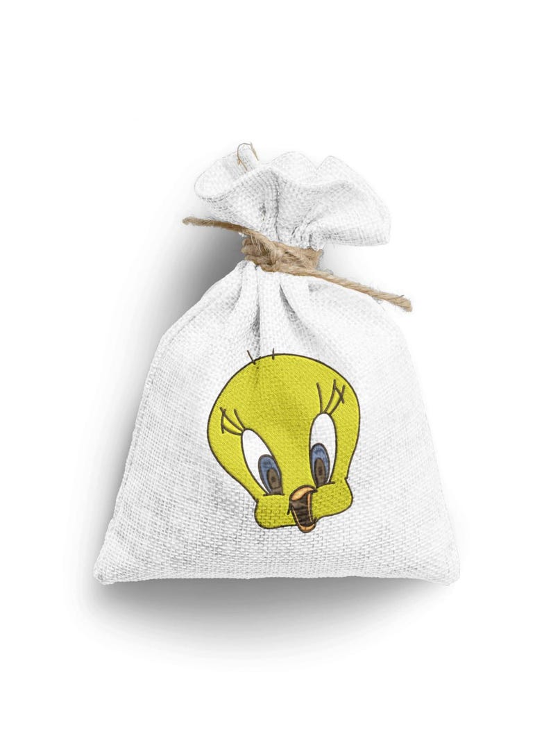 Looney Tune Tweety Bird Flying Embroidery Design, Looney Tune ...