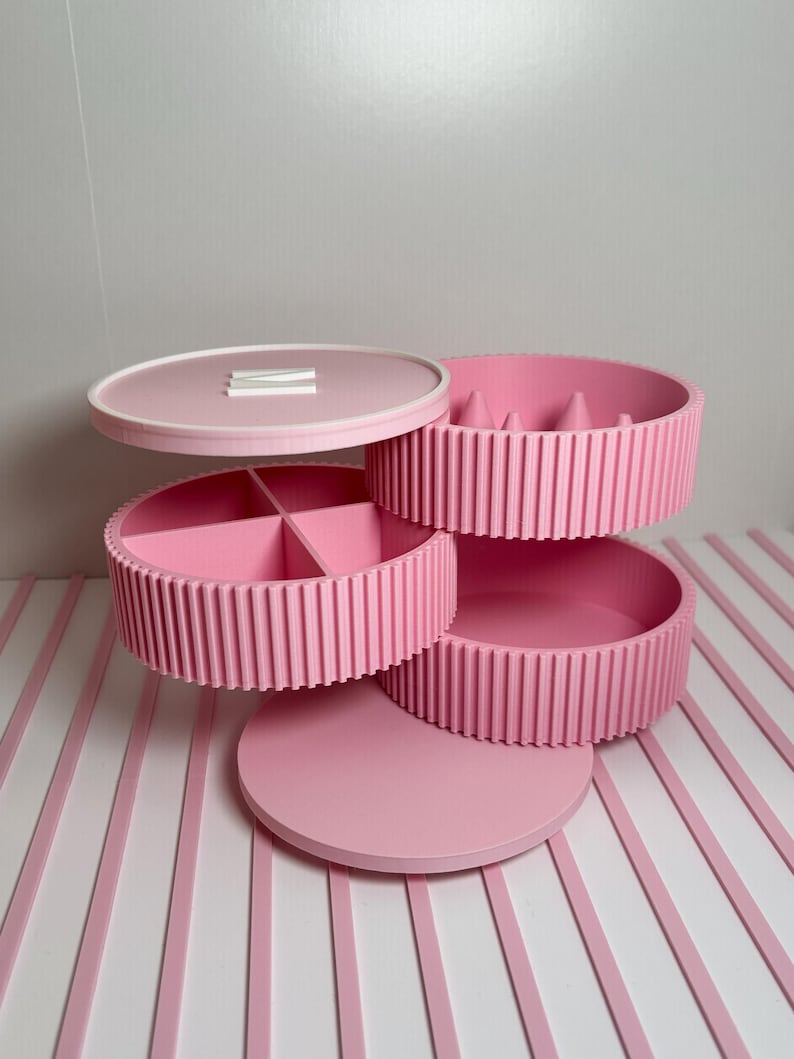 3D Rotating 3-tier Jewelry Box for Rings, Necklaces, and Bracelets ...