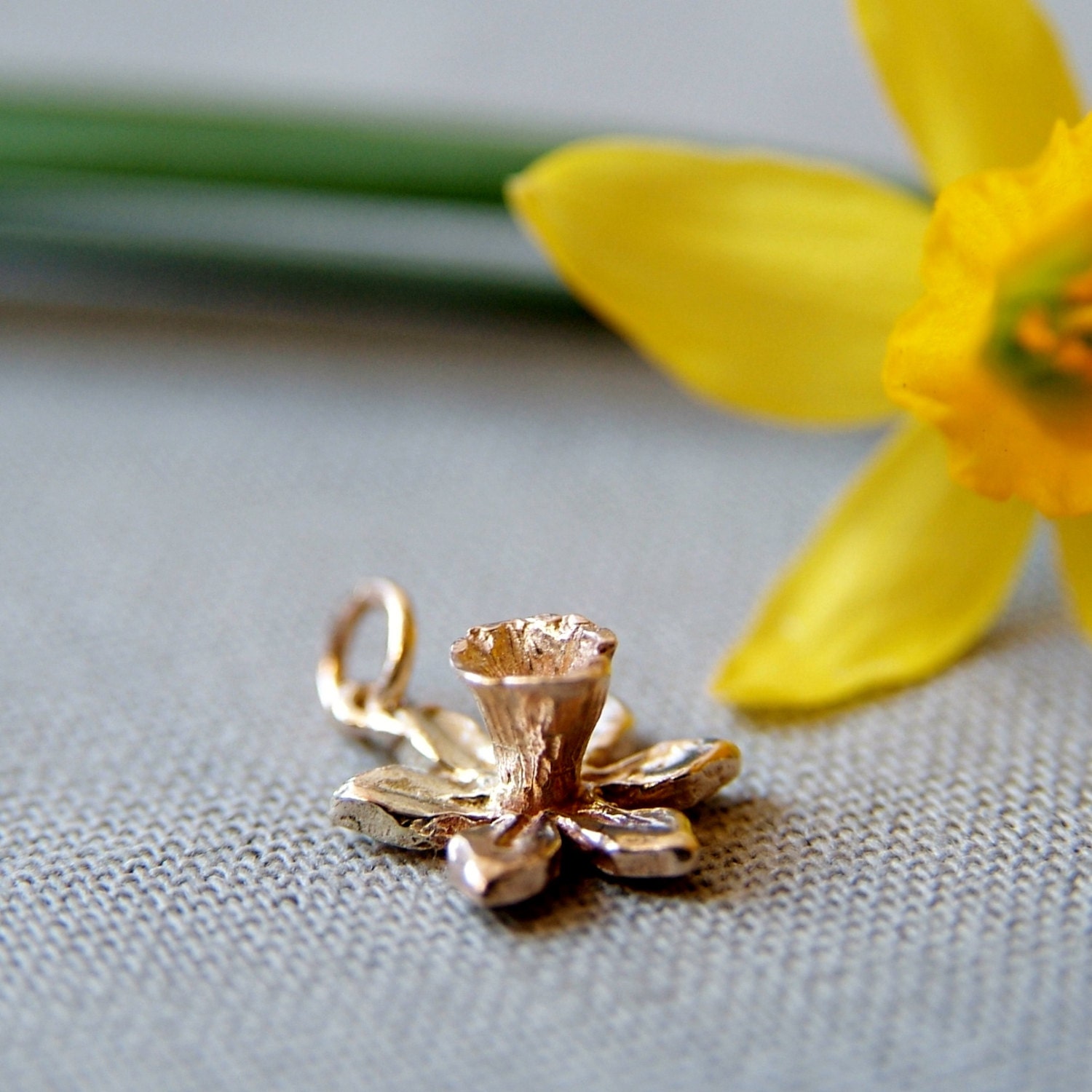 Gold Daffodil Charm Daffodil Flower Charm 9CT Gold - Etsy UK