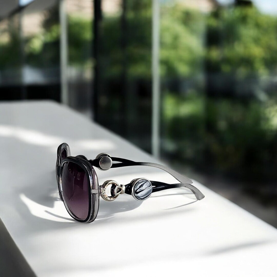 Black Sunglasses With Handmade Black and White Snap Buttons to ...