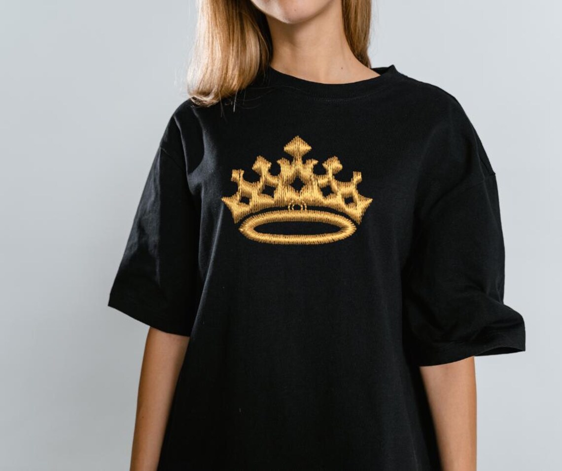 Crown Embroidery Design, Royal Embroidery, Princess Crown Set ...