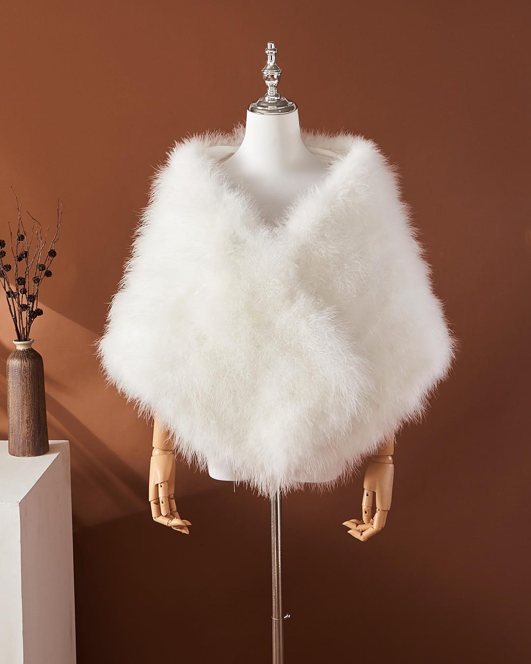 Genuine Ostrich Feather Shawl – Wide Back Design, Elegant White Wrap ...
