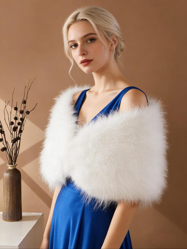 White Ostrich Feather Bridal Shawl, Fluffy Wedding Capelet, Elegant ...