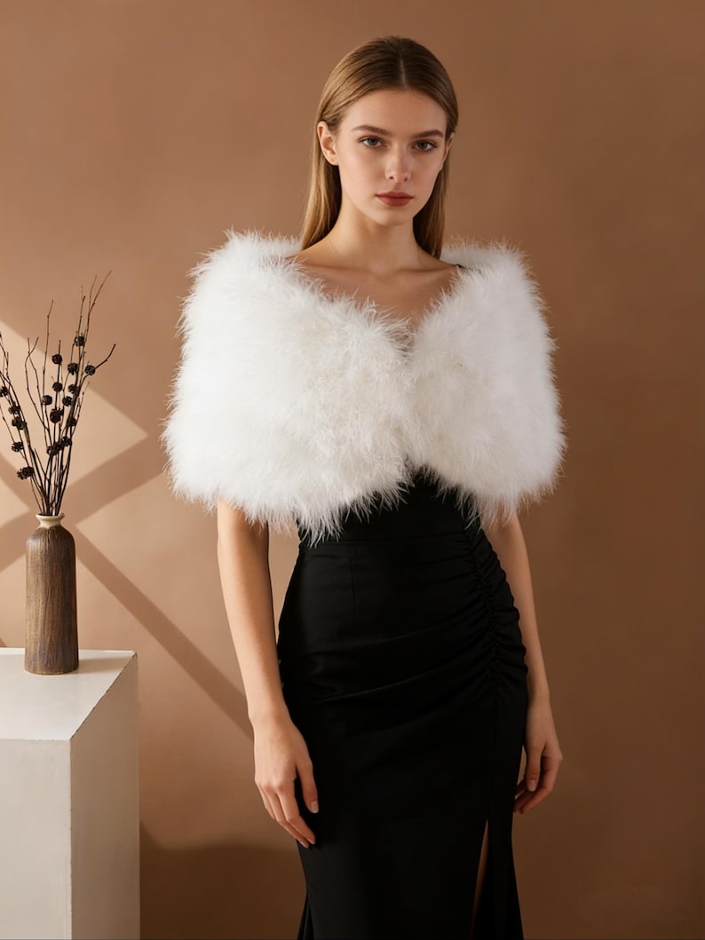 White Ostrich Feather Bridal Shawl, Fluffy Wedding Capelet, Elegant ...