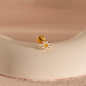 16G Daisy Flowers Stud Earrings • Push Pin Studs • Flat Back Earring • Tragus Stud • Helix Conch ...