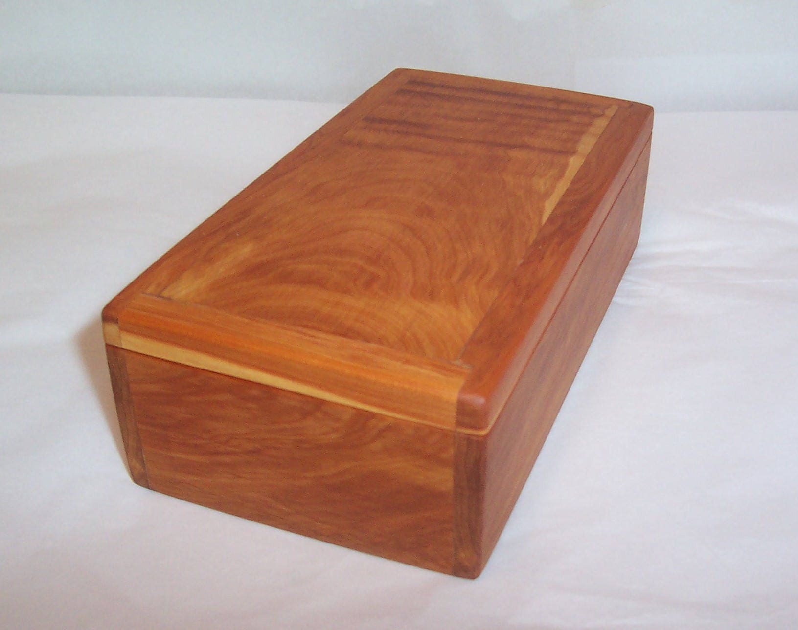 Handcrafted Colorado Cedar Wood Box - Etsy