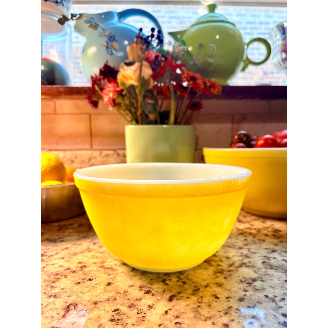 Vintage Pyrex Mixing Bowl: Lemon Yellow 401, Mid-century Kitchenware - Etsy