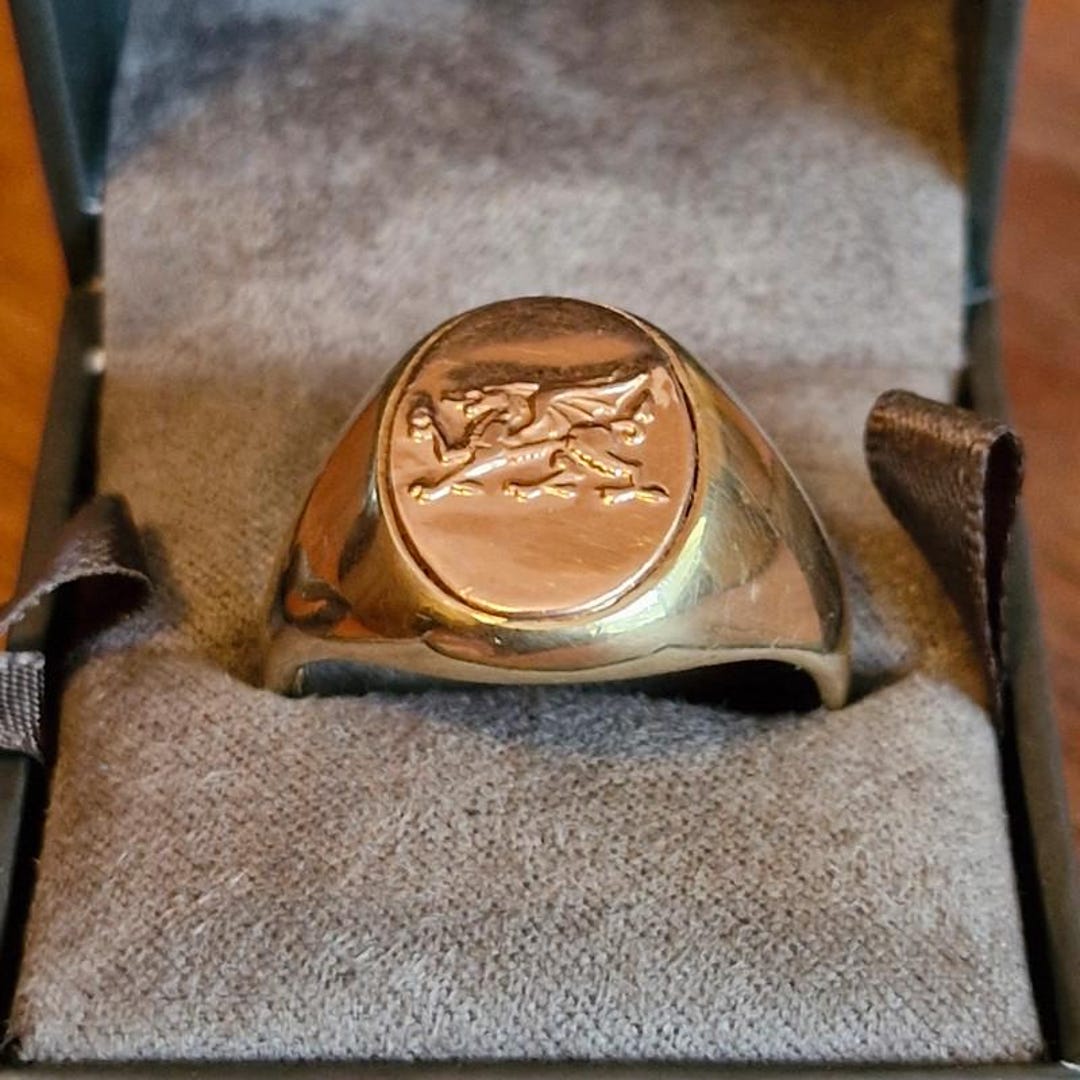 Clogau Dragon Signet Ring Size Y 9ct Gold Original Box 15g - Etsy UK