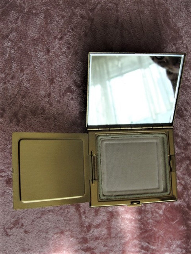 VINTAGE 1950s Ladies Italian Leather Compact, Florentine Tooled Leather ...