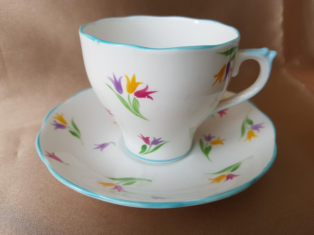 Art Deco Vintage English Teacup and Saucer, Roslyn Bone China, Hand ...