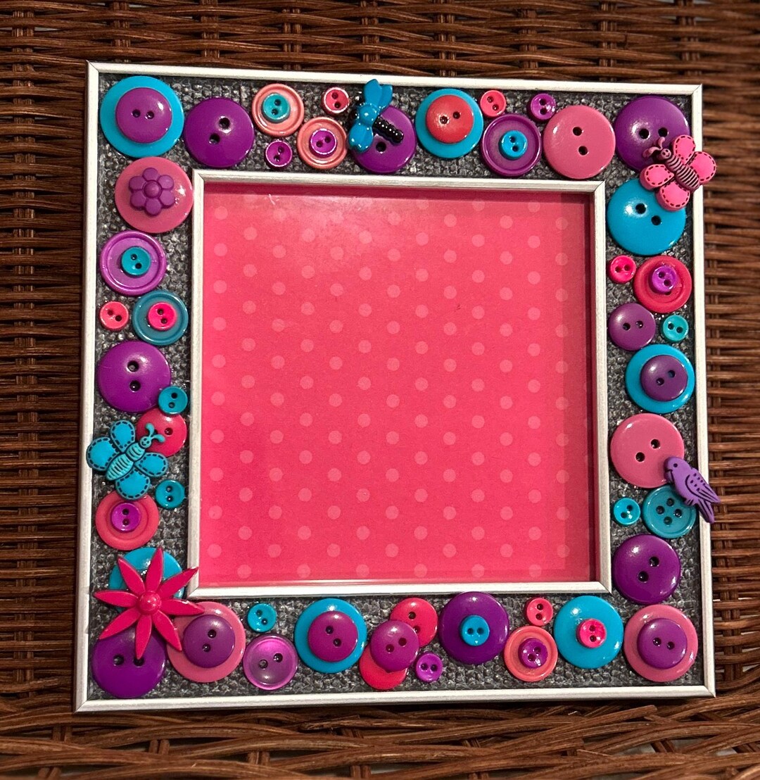 Button Photo Frame Flowers, Butterflies and Dragonfly! Pink Blue Purple ...