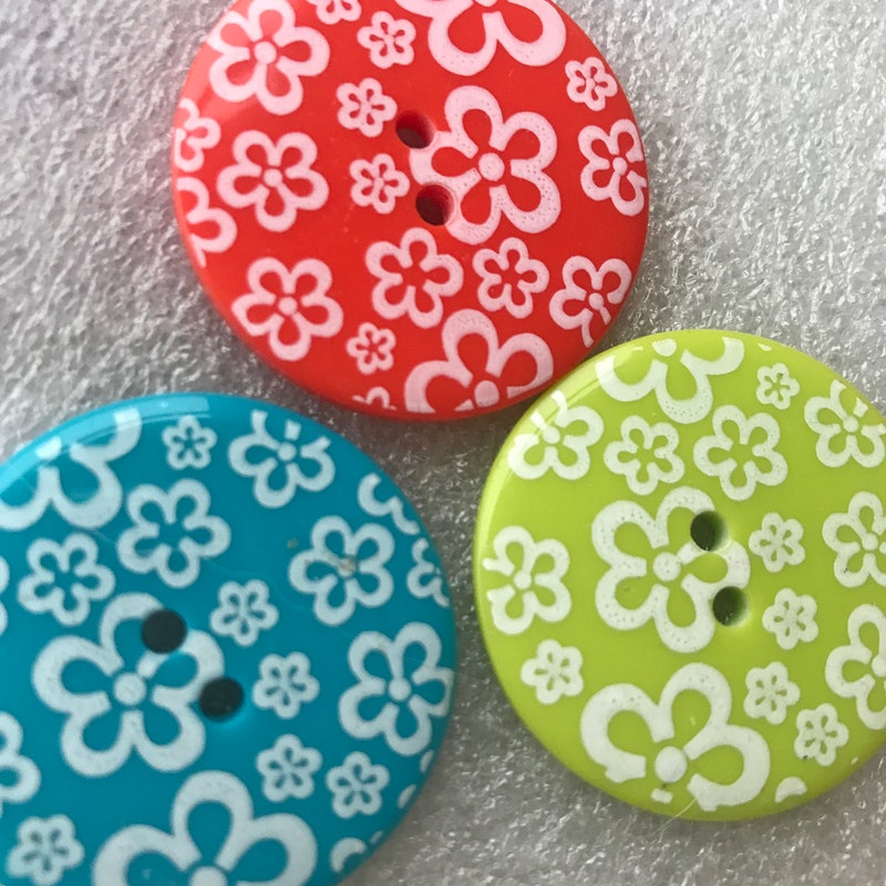 Large Floral Buttons - Etsy