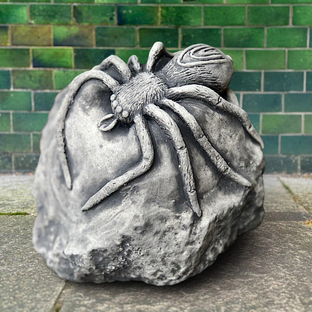 Concrete Spider Statue Stone Spider Decoration Cement Insect Sculpture ...