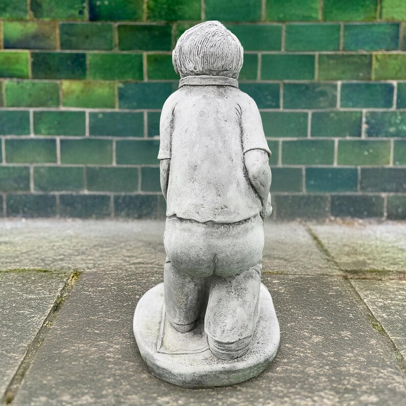 Outdoor Cricket Player Figurine Stone Bowler Sculpture Concrete Man ...