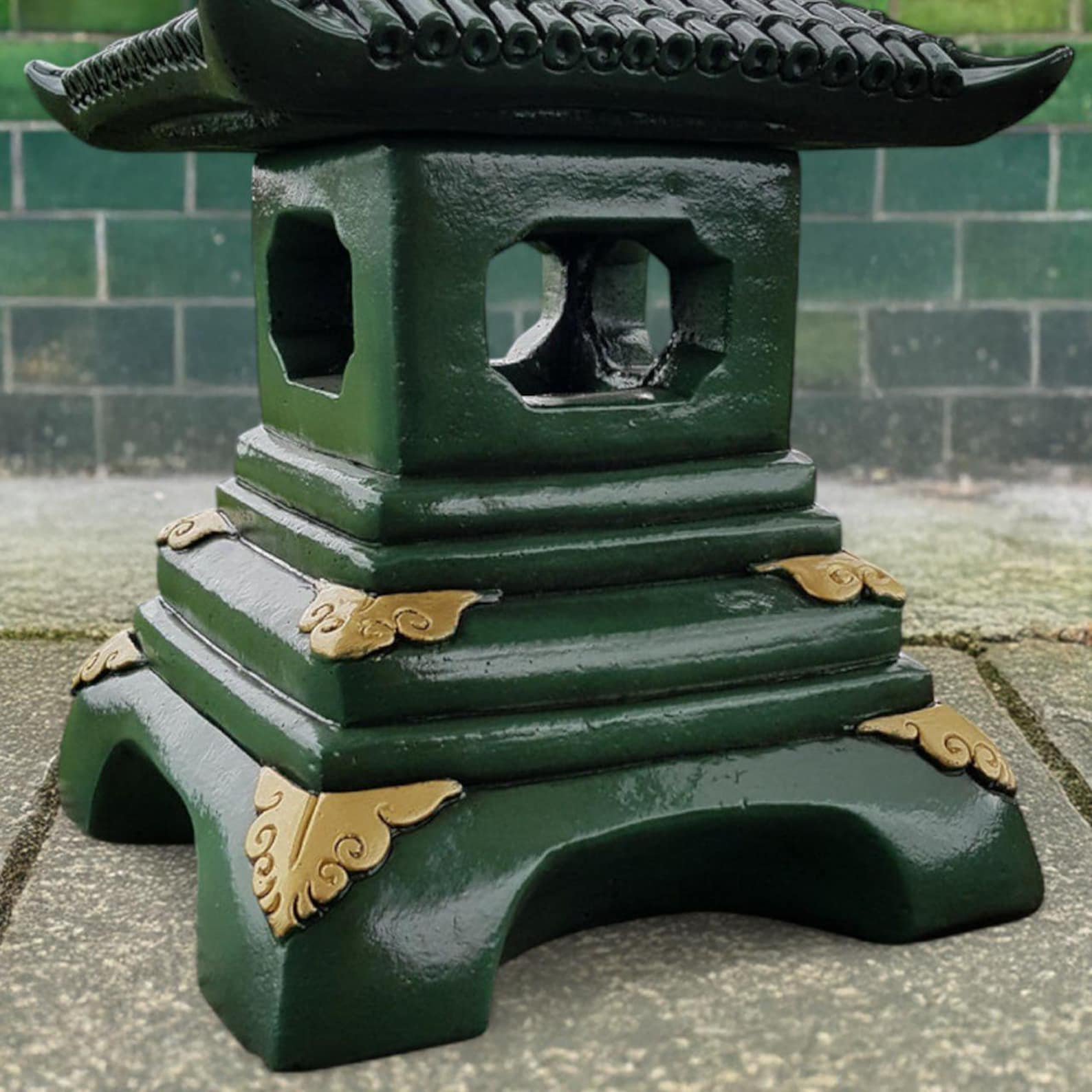 Green and Gold Pagoda Statue Concrete Garden Lantern Asian Style ...