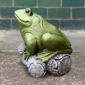 Unique Frog Statue Concrete Water Sculpture Stone Animal Figurine ...